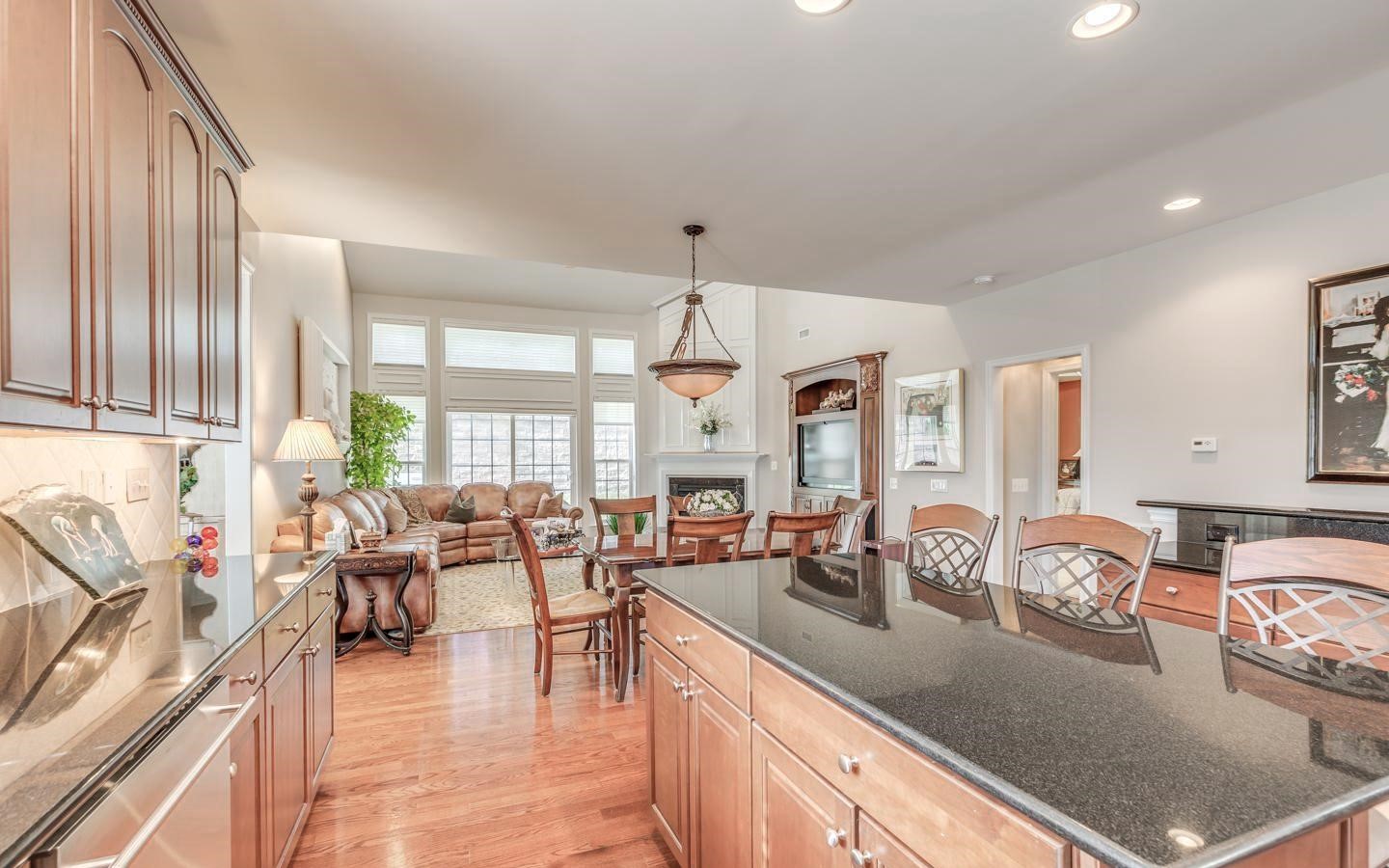 Centennial Mill Single Kit-Liv - Senior Living Options - 55+